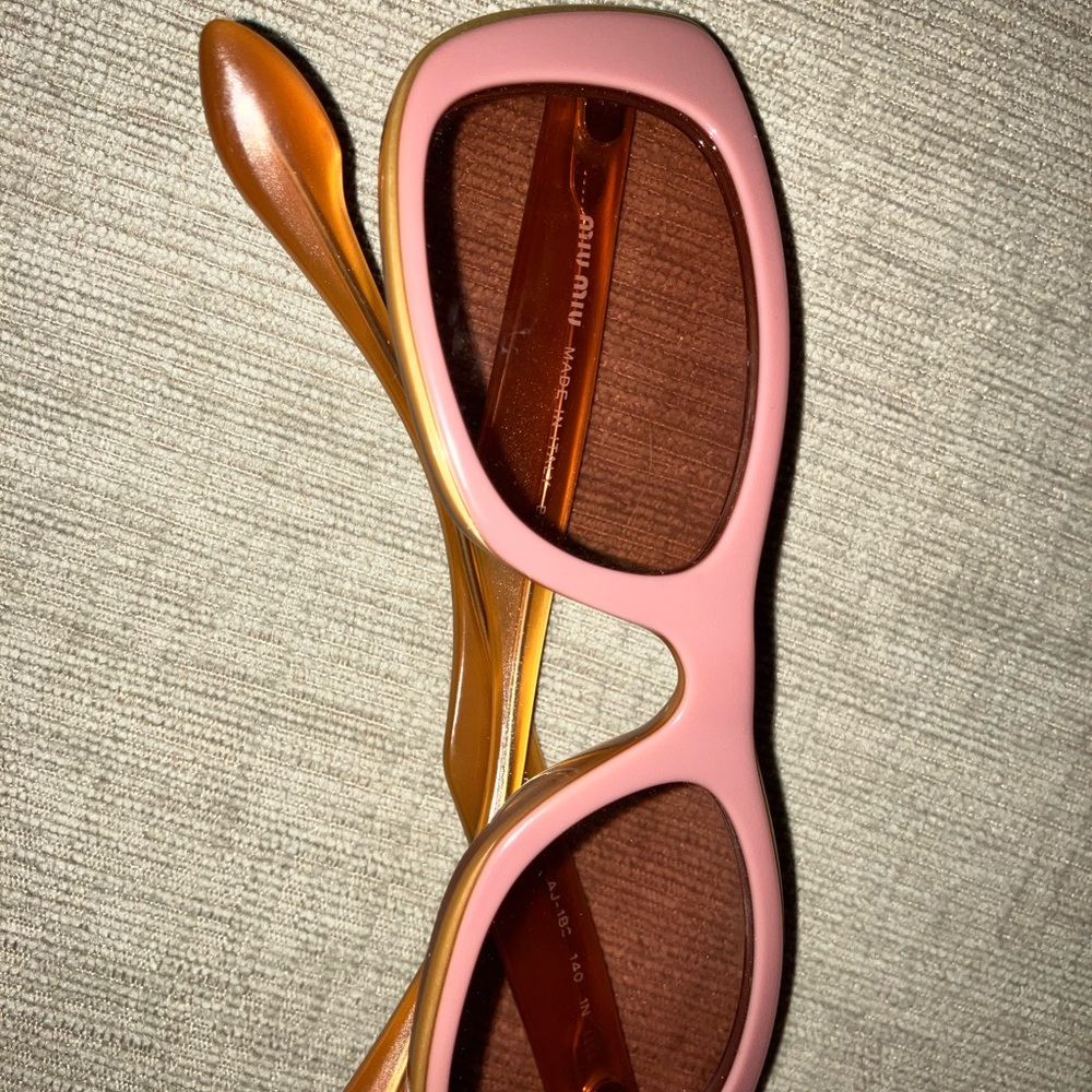 Mui Mui -Barbie Mania! These Beautiful Pink Sunglass/… - Gem